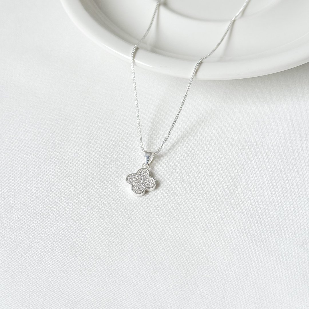 Arya Joias - Colar Veneziana com Trevo Cravejado Banhado a Prata 70