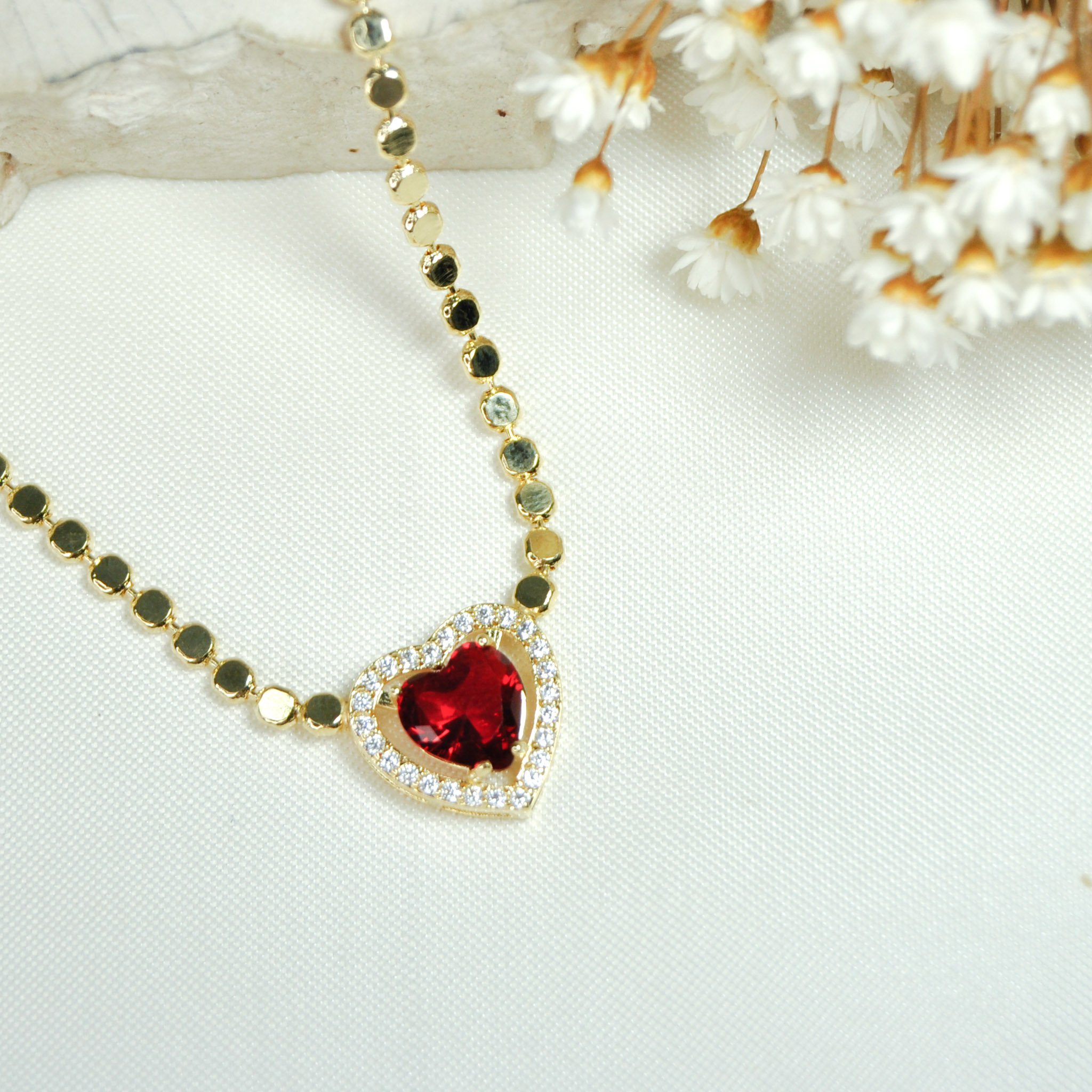 Arya Joias - Colar Zircônia de Coração Vermelho Regulável Banhada Ouro 18k